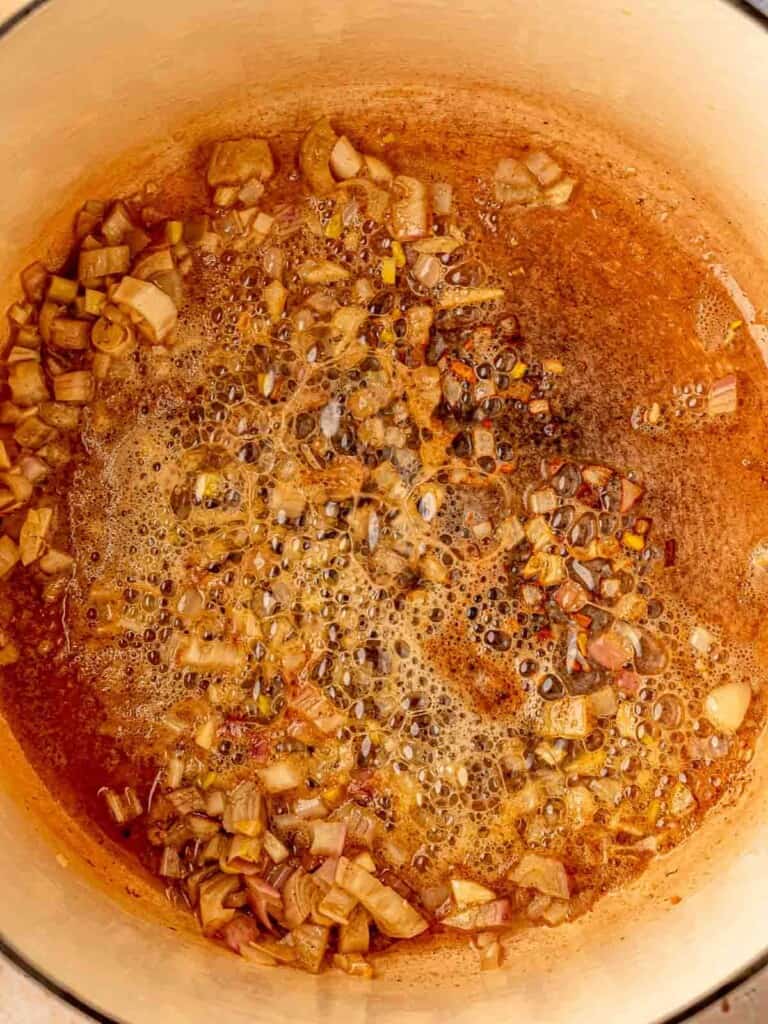 Garlic Butter Mussels in White Wine Sauce (Quick Summer Seafood ...