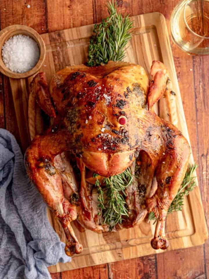 How to Roast a Thanksgiving Turkey (Juicy, No-Fuss Method) – Real Food ...